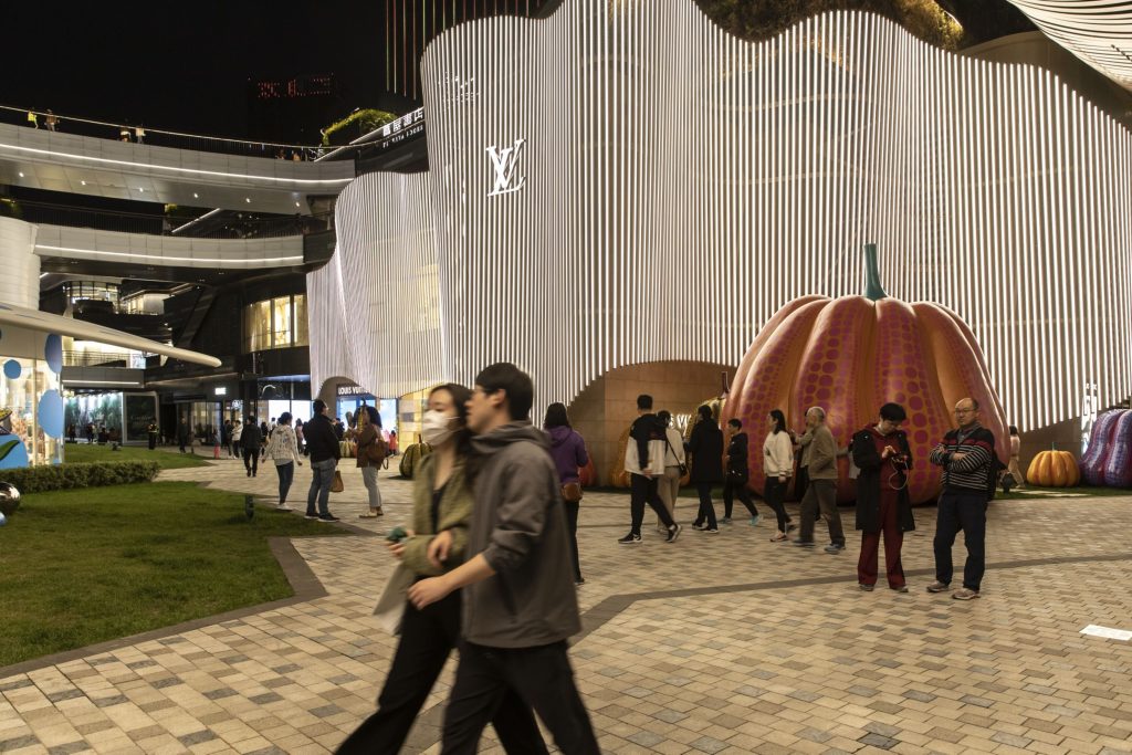 Big-spending Chinese shoppers are splurging on luxury at home, not ...