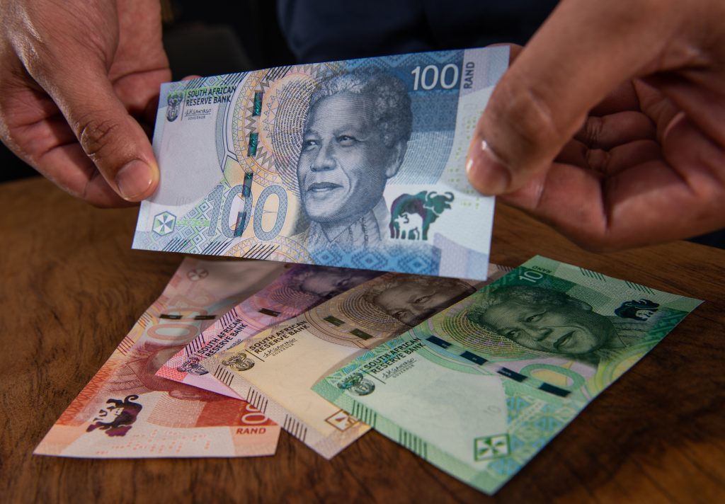 Rand revamp: Sarb unveils new-look banknotes and coins - Moneyweb