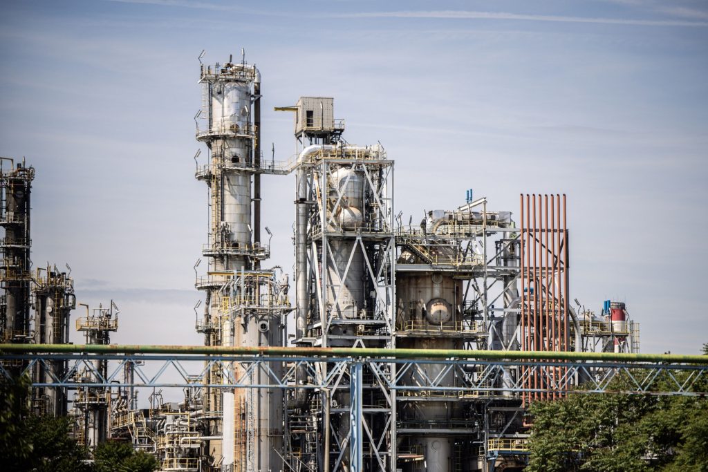 Sapref: What went wrong and can it be fixed? - Moneyweb