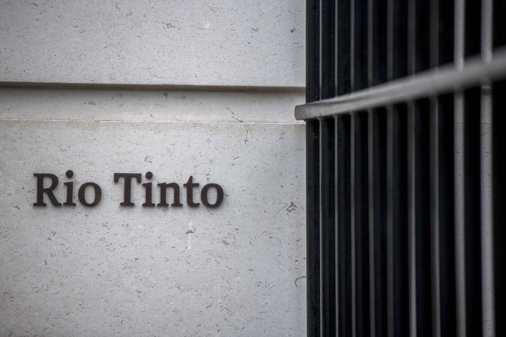 Rio Tinto shoulders Simandou iron ore bill as Chinese funds delayed ...