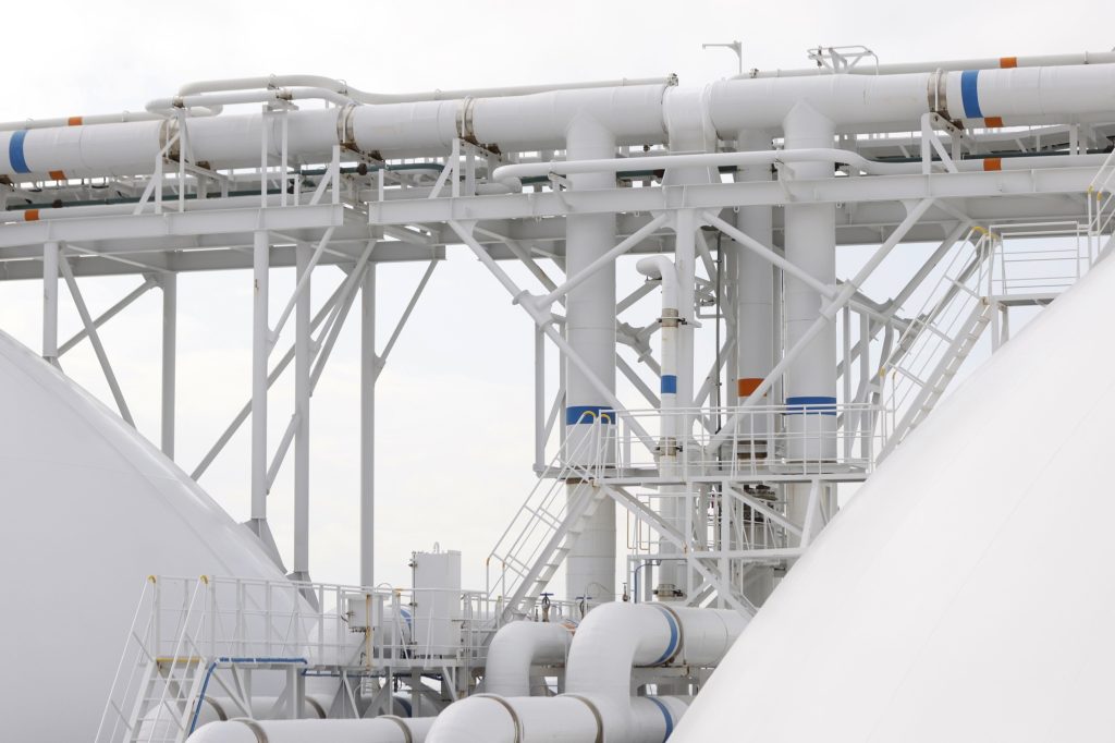 Japan to propose global natural gas reserve to avoid shortages - Moneyweb