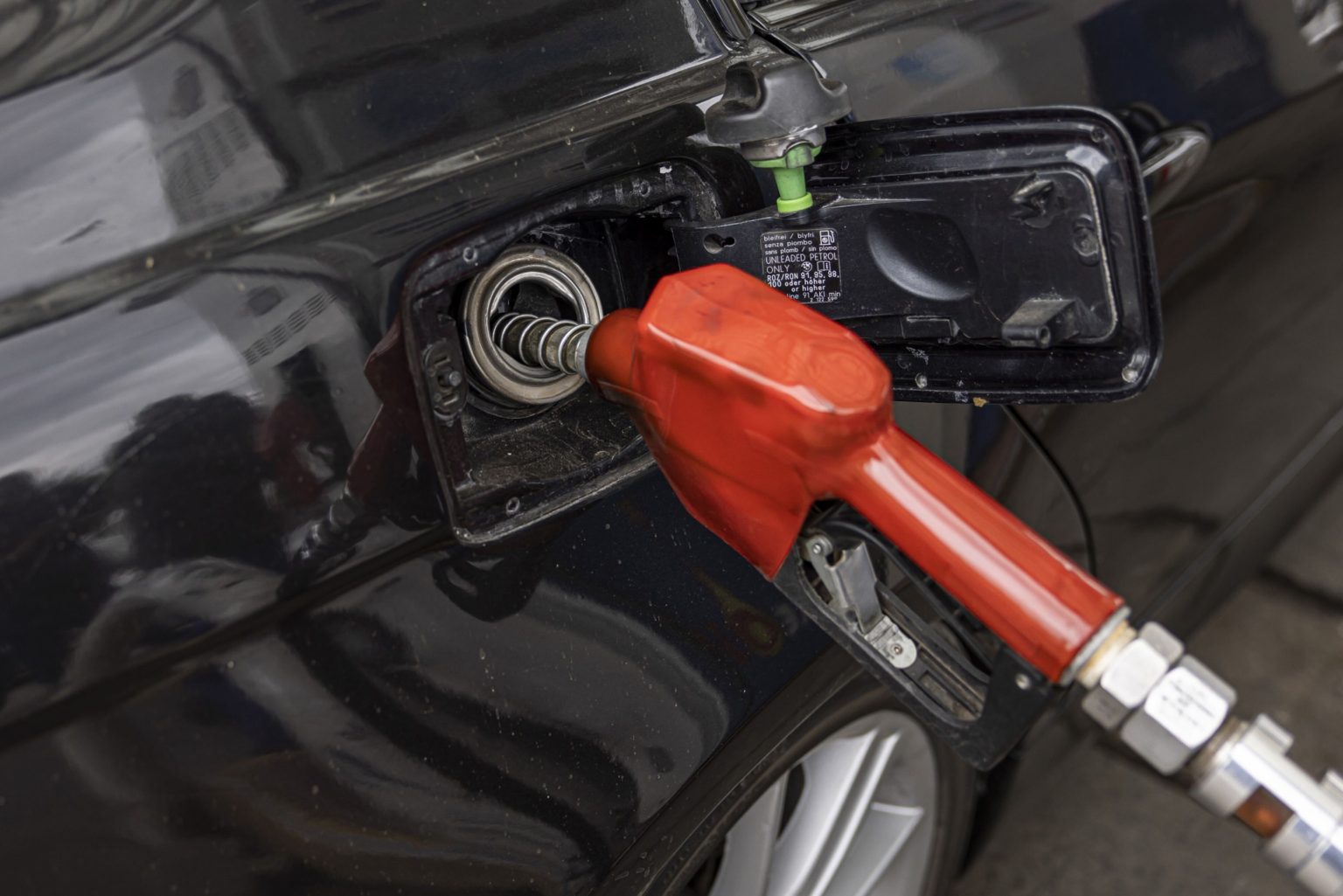 Absa boosts fuel rewards – will eBucks, uCount follow? - Moneyweb