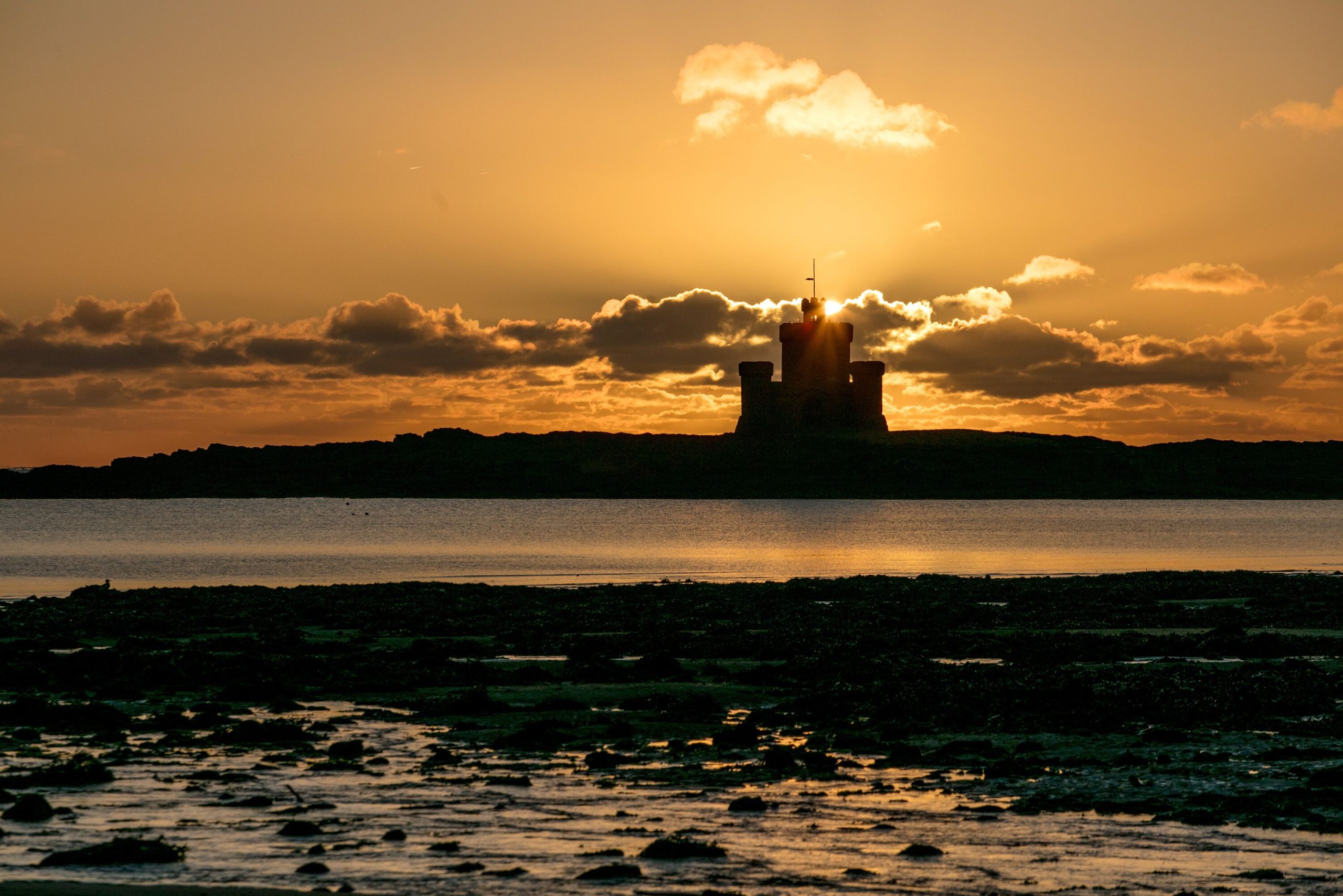 SA’s finance expats are flocking to the Isle of Man - Moneyweb