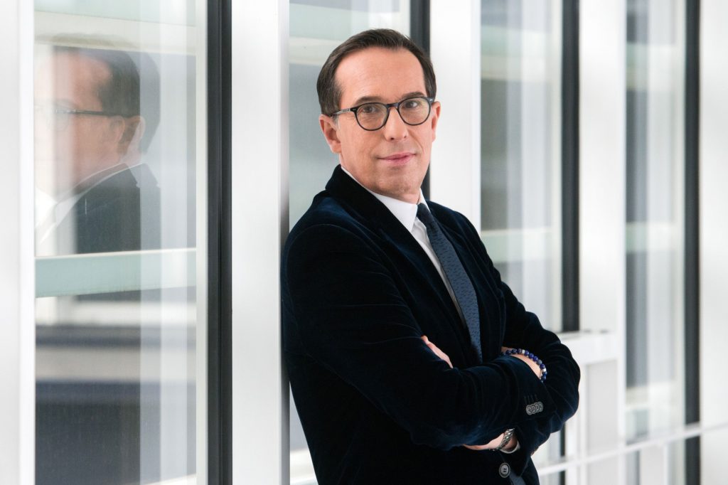 L’Oréal CEO sees beauty market rising to €400bn by 2030 - Moneyweb