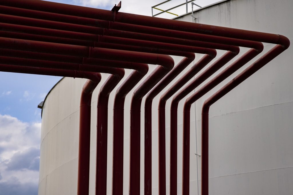 Oil heads for biggest weekly loss since March on demand concerns - Moneyweb