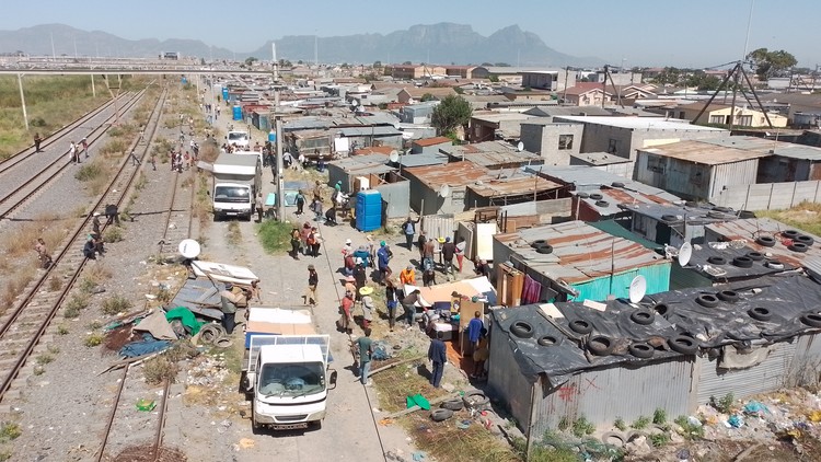 Cape Town Metrorail shack dwellers moved - Moneyweb