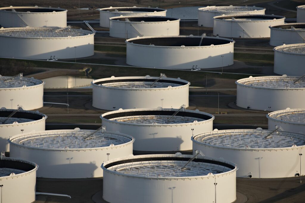 Oil set for best week since October on rising geopolitical risks - Moneyweb