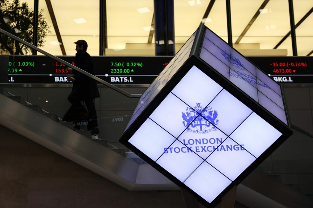 Blackstone, Thomson Reuters sell £1.9bn of LSEG shares - Moneyweb