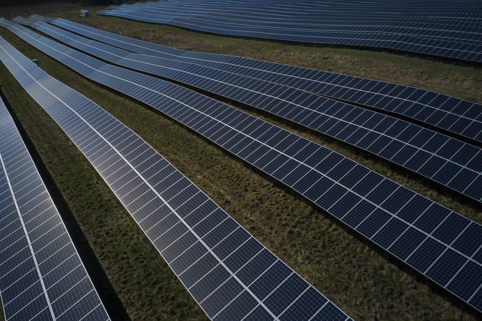 Giant batteries to store wind and solar power can speed up SA’s energy ...