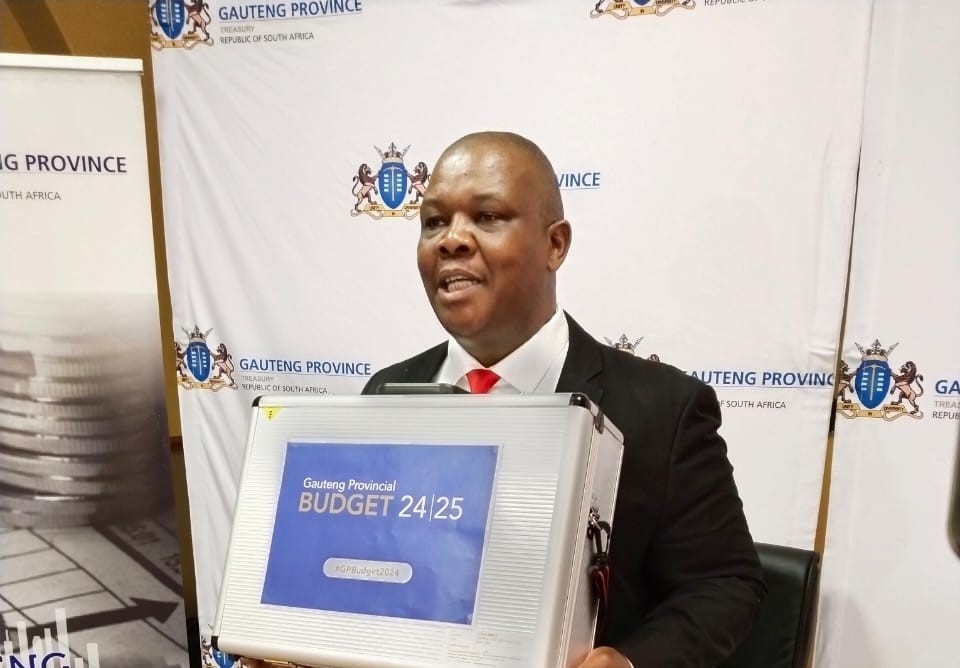 Mamabolo confirms e-tolls will be switched off on the 31st - Moneyweb