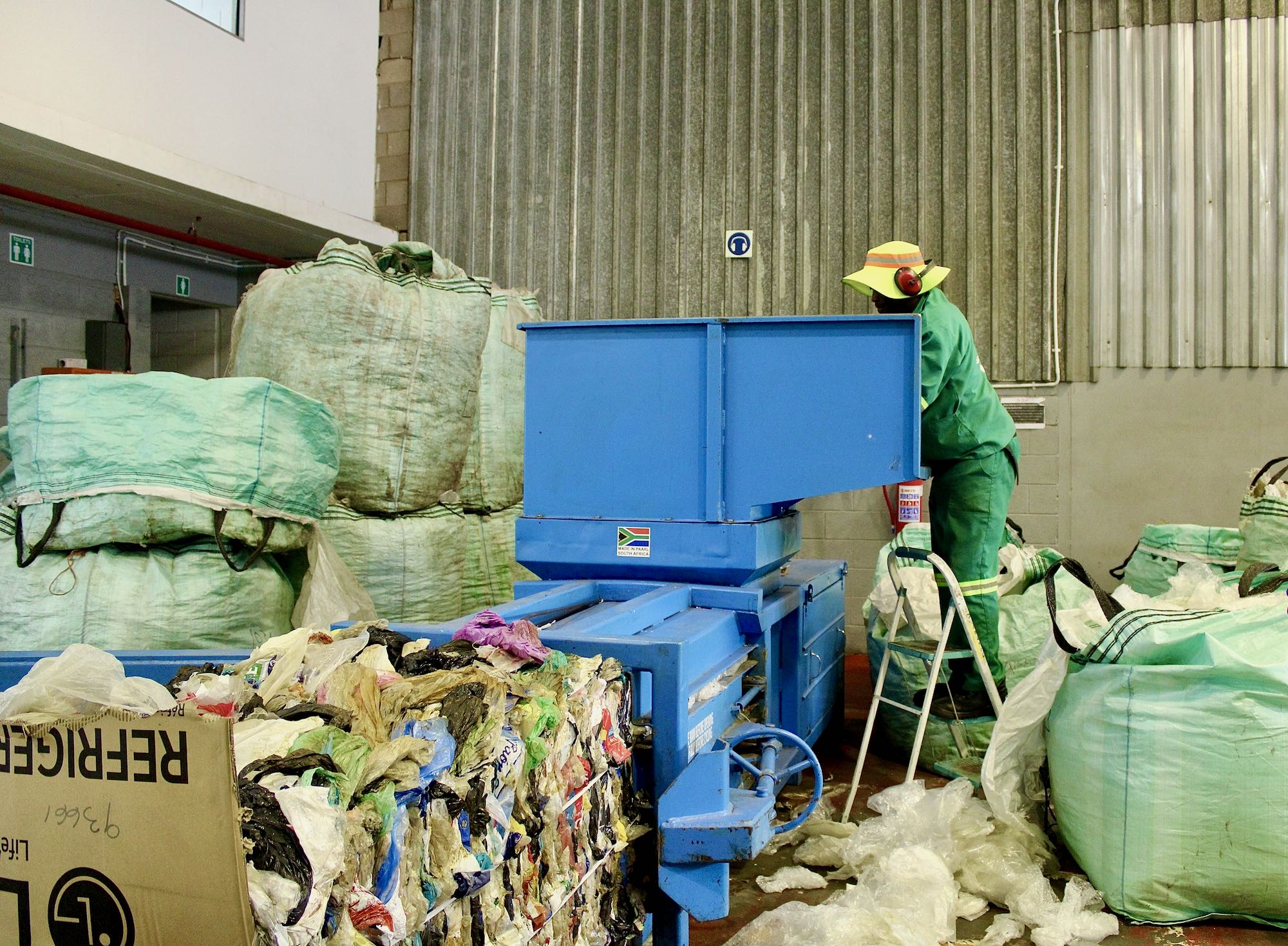 Waste pickers create their own recycling centre - Moneyweb