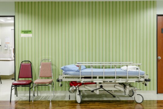 RAF and its comms head found to have defamed Sunshine Hospital - Moneyweb