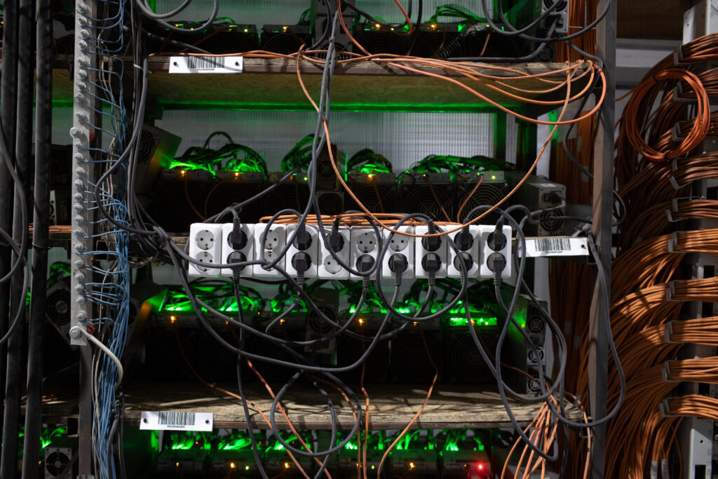 Bitcoin miner TeraWulf to expand energy infrastructure used for AI ...