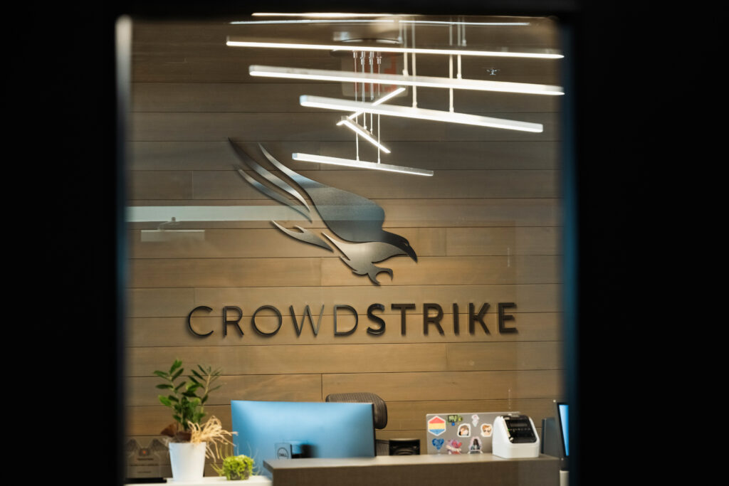CrowdStrike sends $10 gift cards to IT workers as mea culpa - Moneyweb