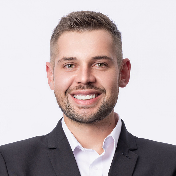 Jaco Prinsloo - Financial Advisor - Moneyweb