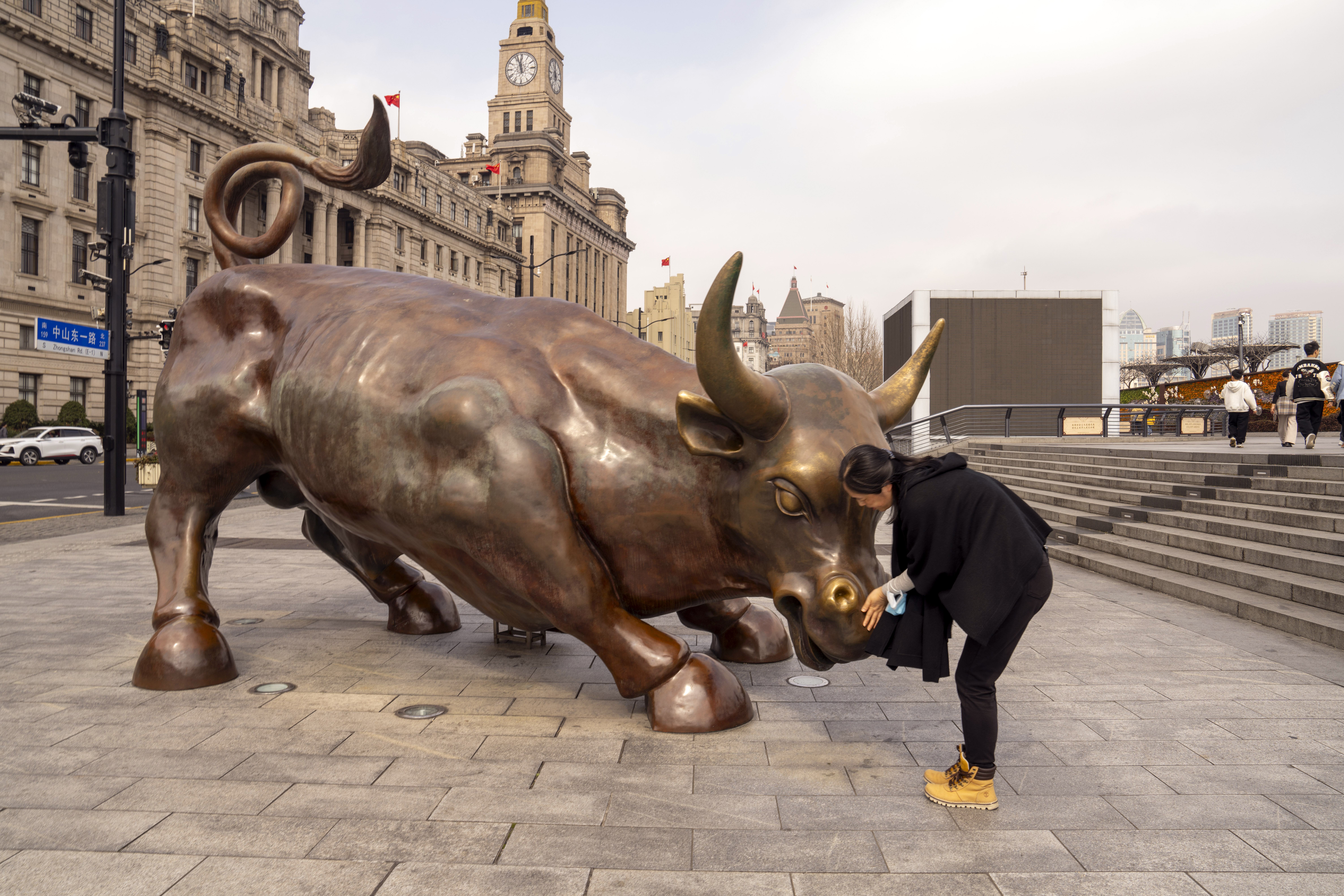 Chinese stocks soar most since 2015 - Moneyweb
