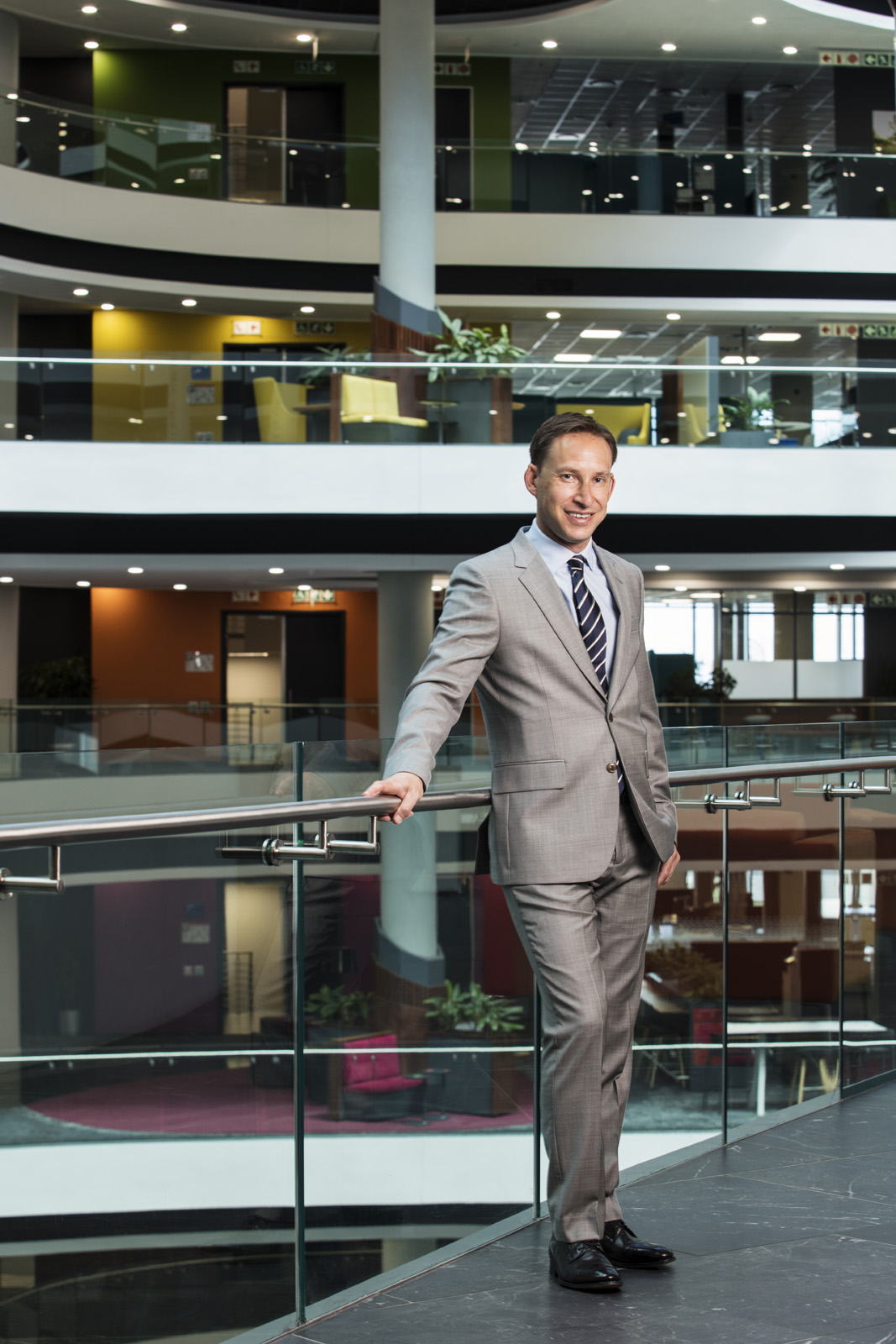 Three wins for Discovery Bank at Ask Afrika Orange Index® awards - Moneyweb