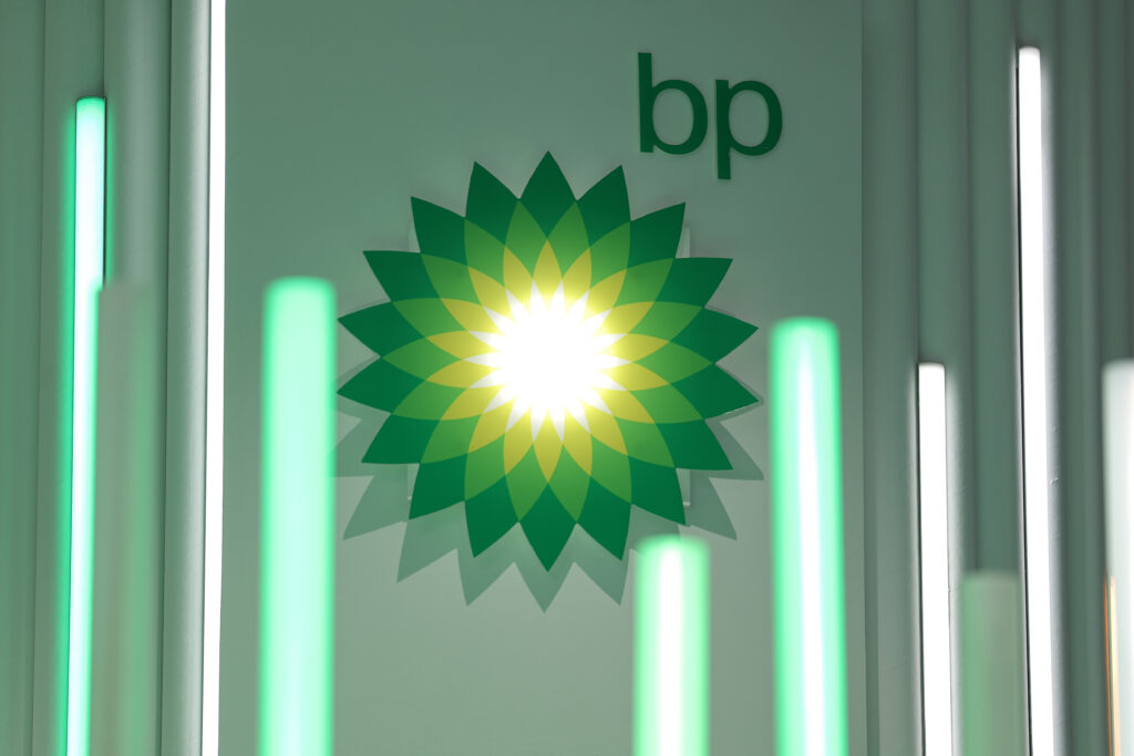 BP to eliminate about 5% of workforce to cut costs, CEO says - Moneyweb