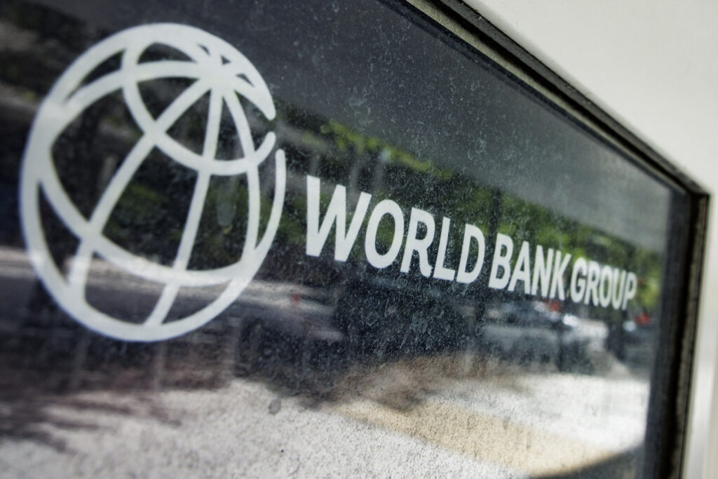 Zimbabwe could clear arrears with bold reforms, World Bank says - Moneyweb