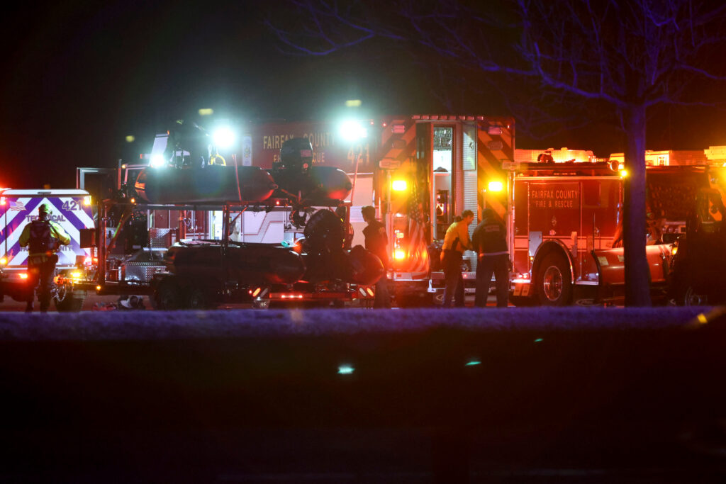 American air plane collides with helicopter near DC Airport - Moneyweb