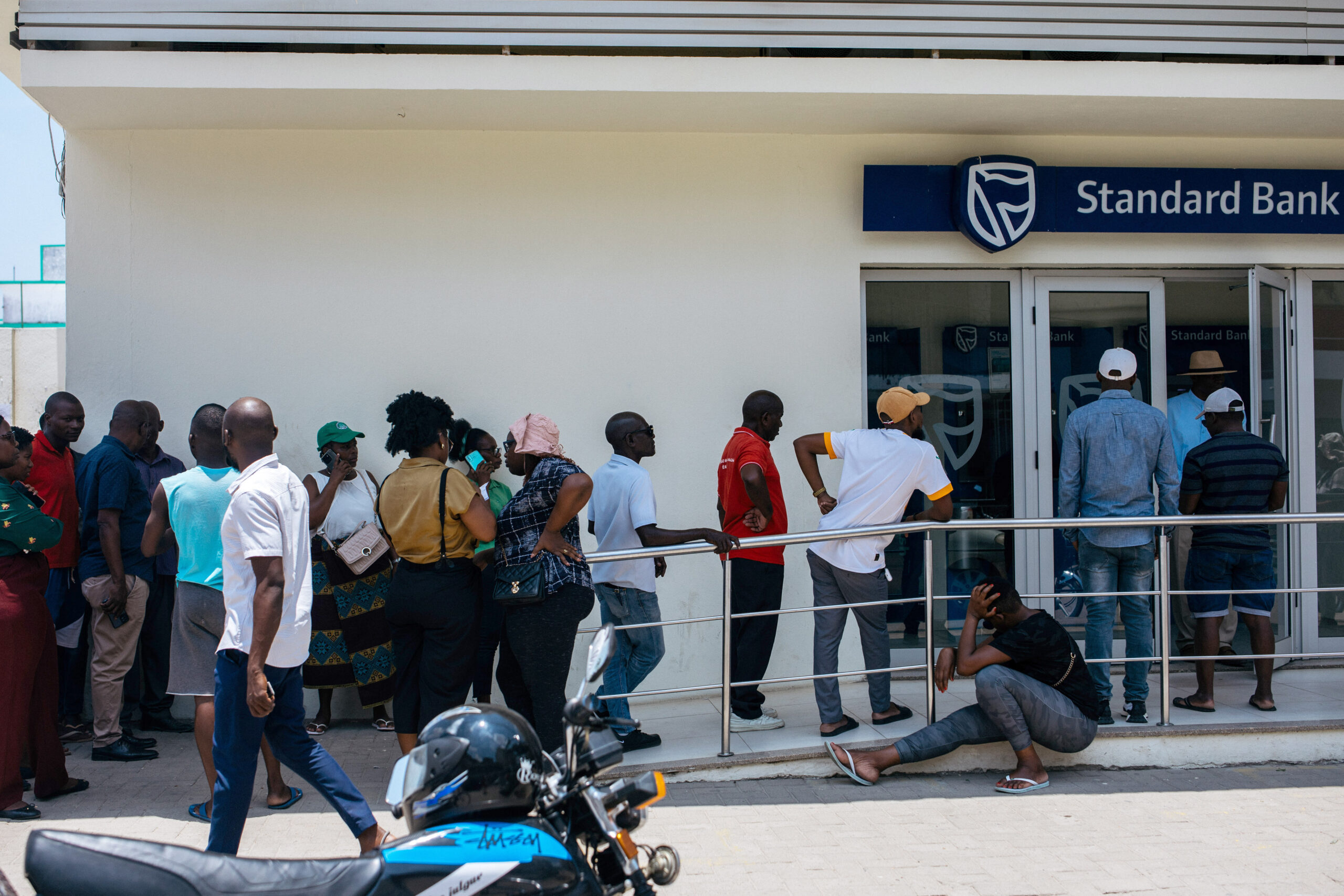 Standard Bank jumps most in seven months on growth forecasts - Moneyweb