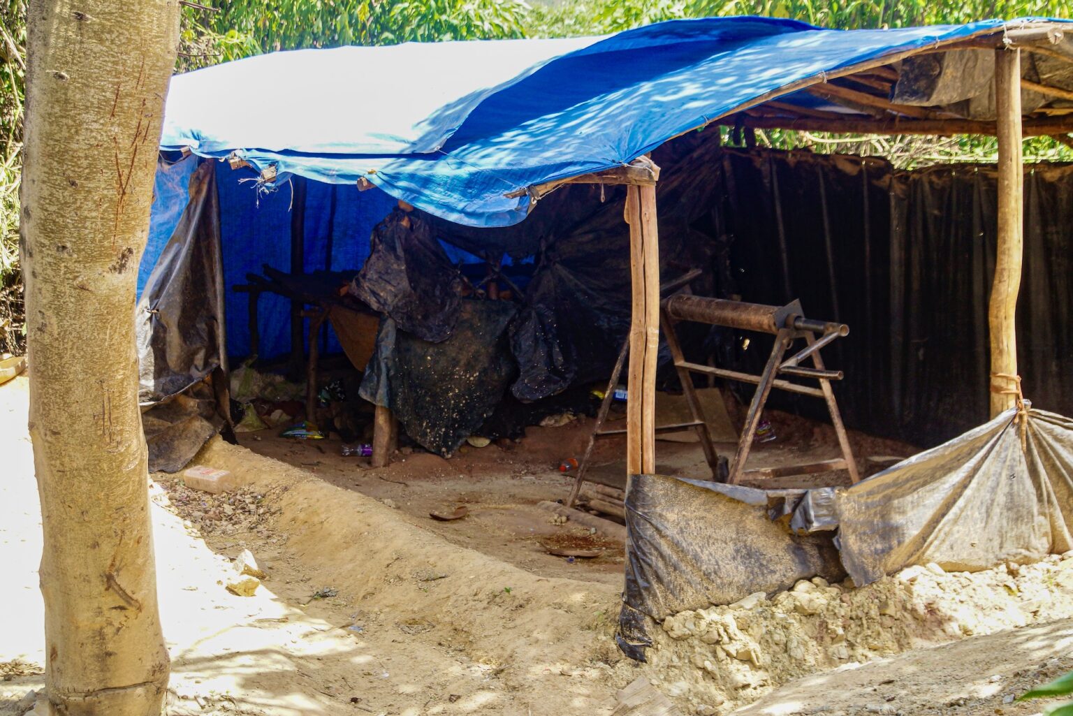 Deaths, cover-ups and bribes at Zimbabwe’s Redwing Mine - Moneyweb