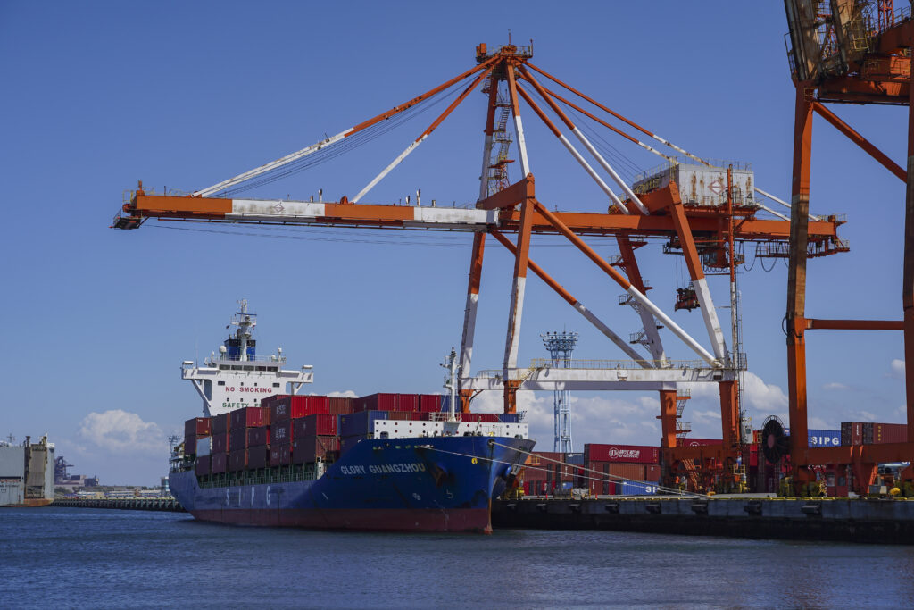 IMF slashes growth forecasts, warns trade war risks worsening outlook ...