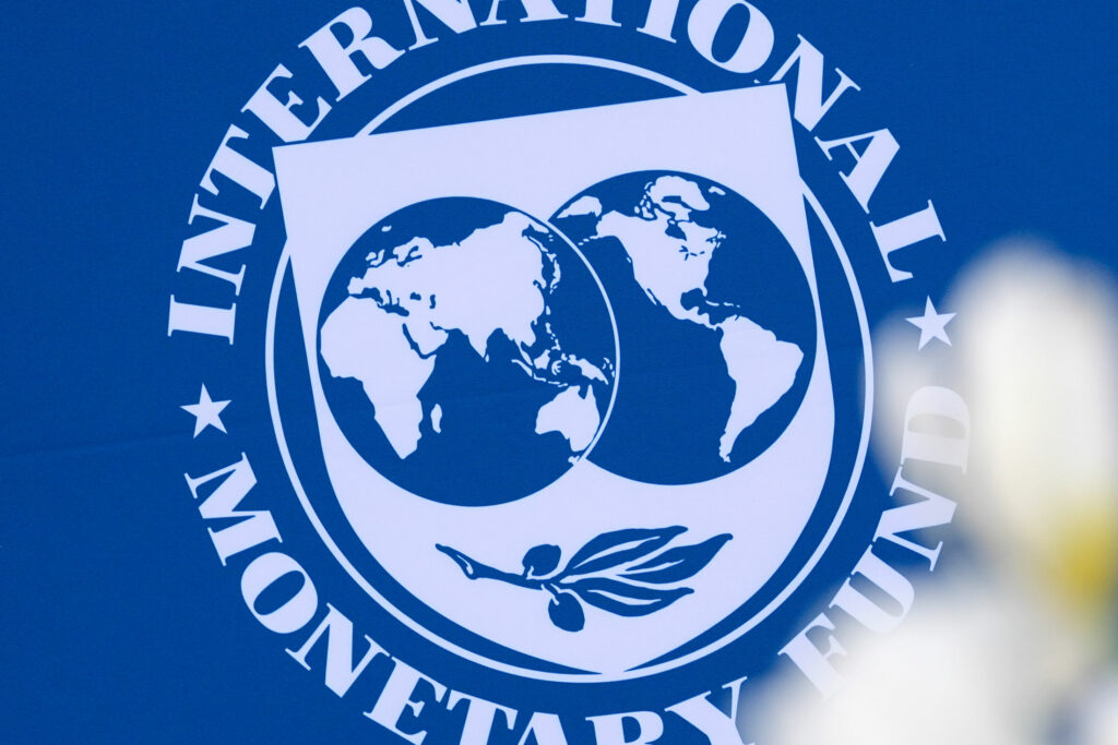 IMF warns of new global debt surge as economic growth weakens - Moneyweb