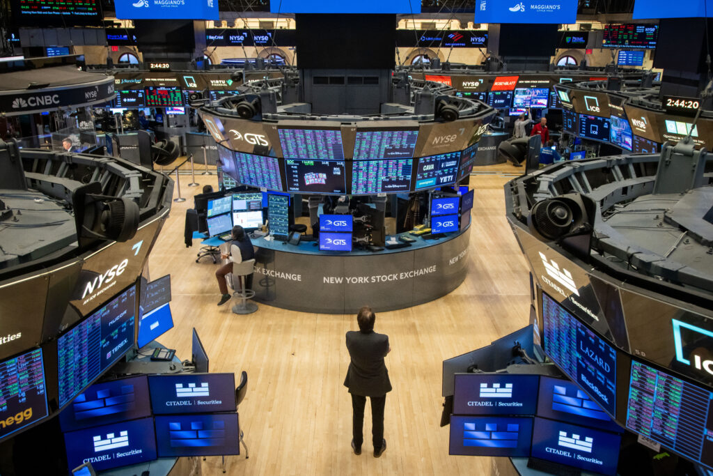 JPMorgan traders turn bullish on US stocks but warn of pain to come ...