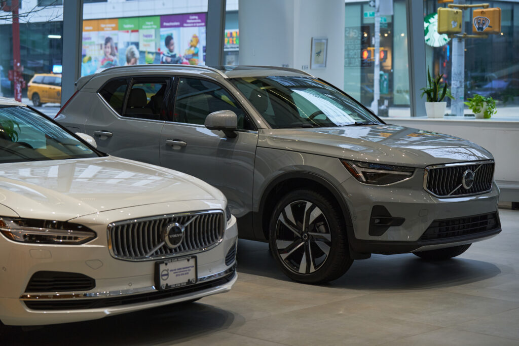 Volvo car plans to cut 3 000 jobs after profit plunge - Moneyweb