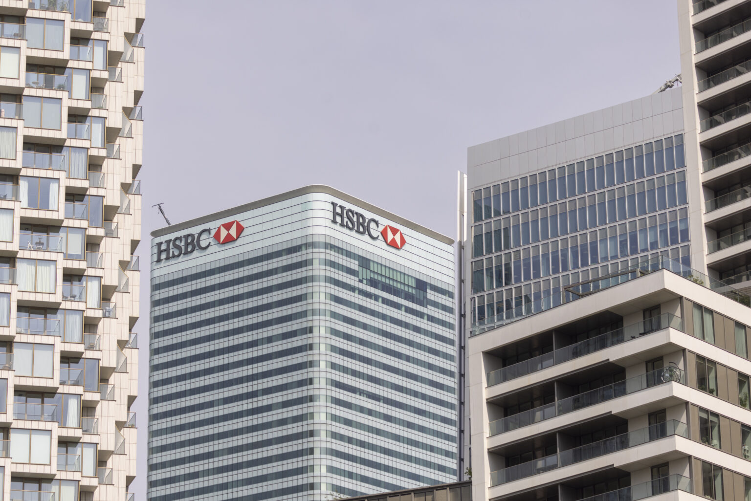 HSBC cuts dozens of analyst jobs in investment banking overhaul - Moneyweb