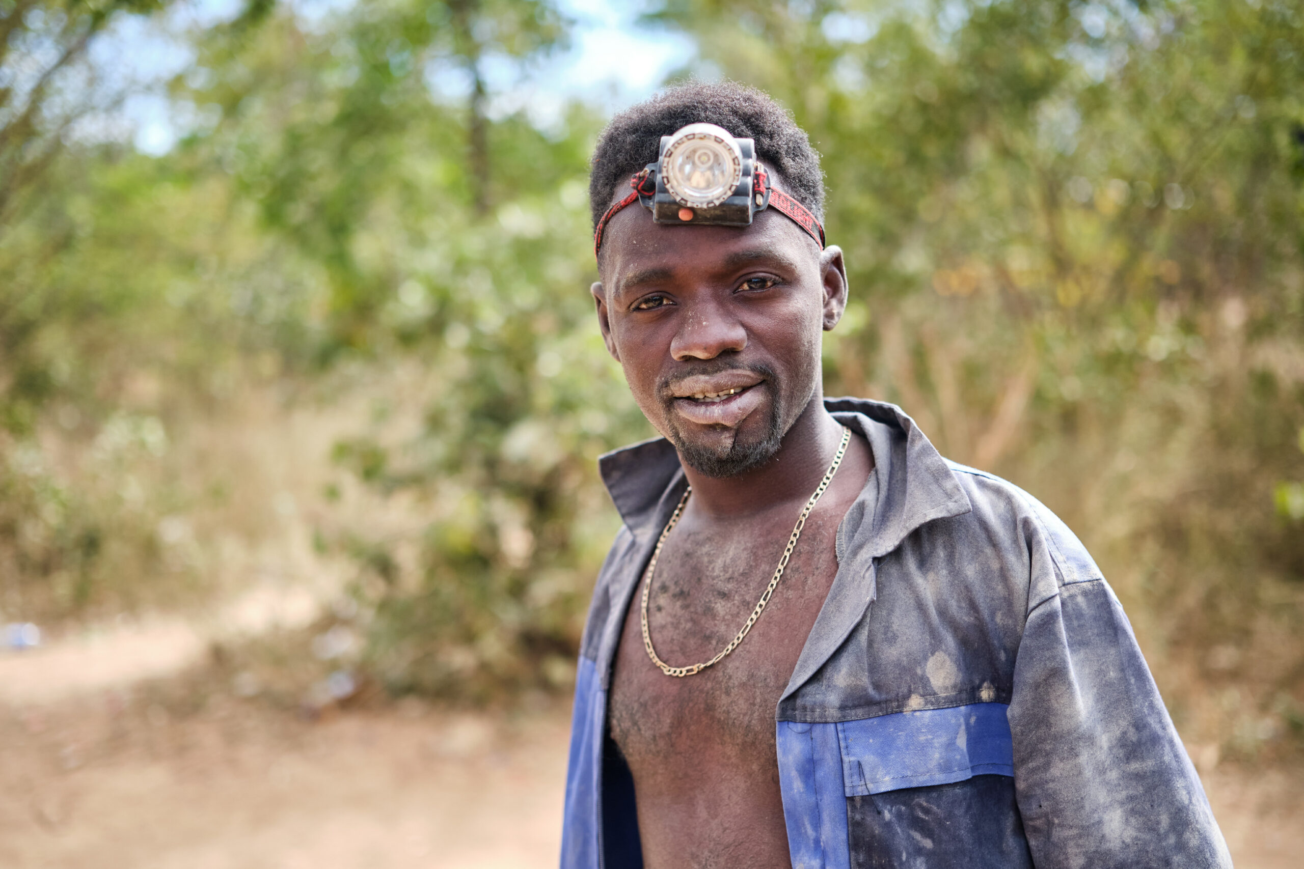 Land Rovers, houses and whisky: Gold rally brings riches to rural Zim ...