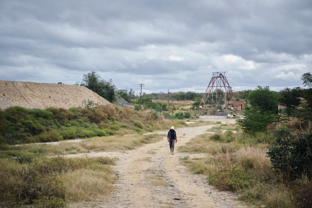 Land Rovers, houses and whisky: Gold rally brings riches to rural Zim ...