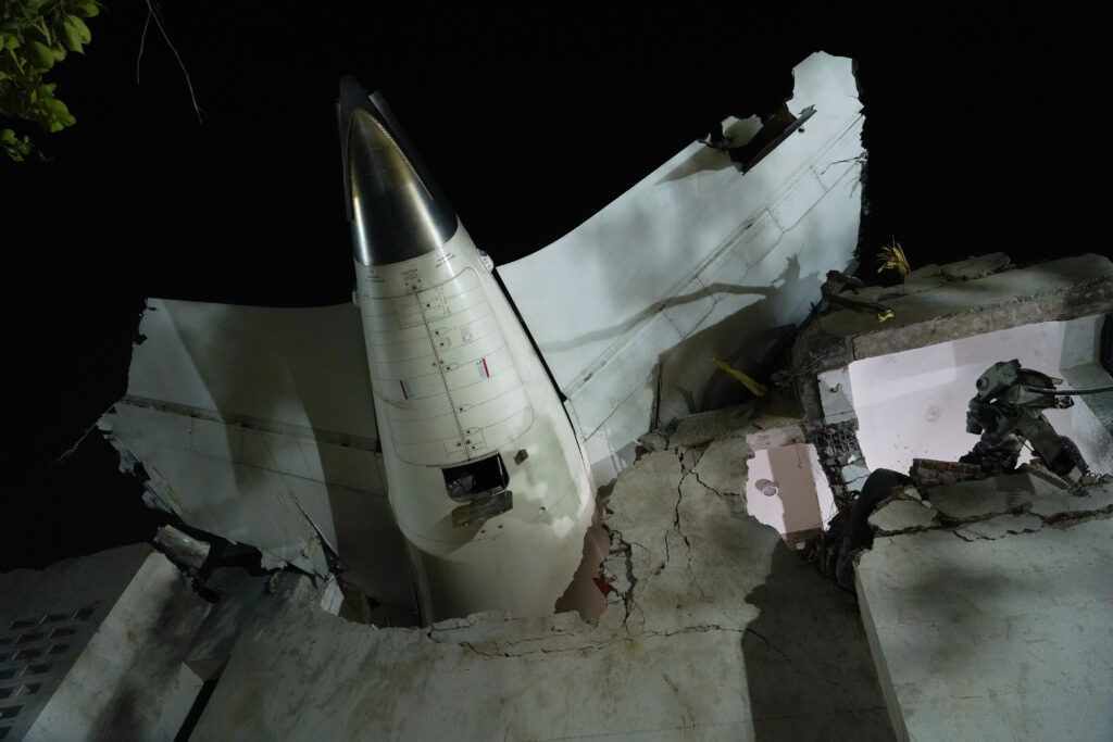 Air India plane crash draws attention to flaps and landing gear - Moneyweb
