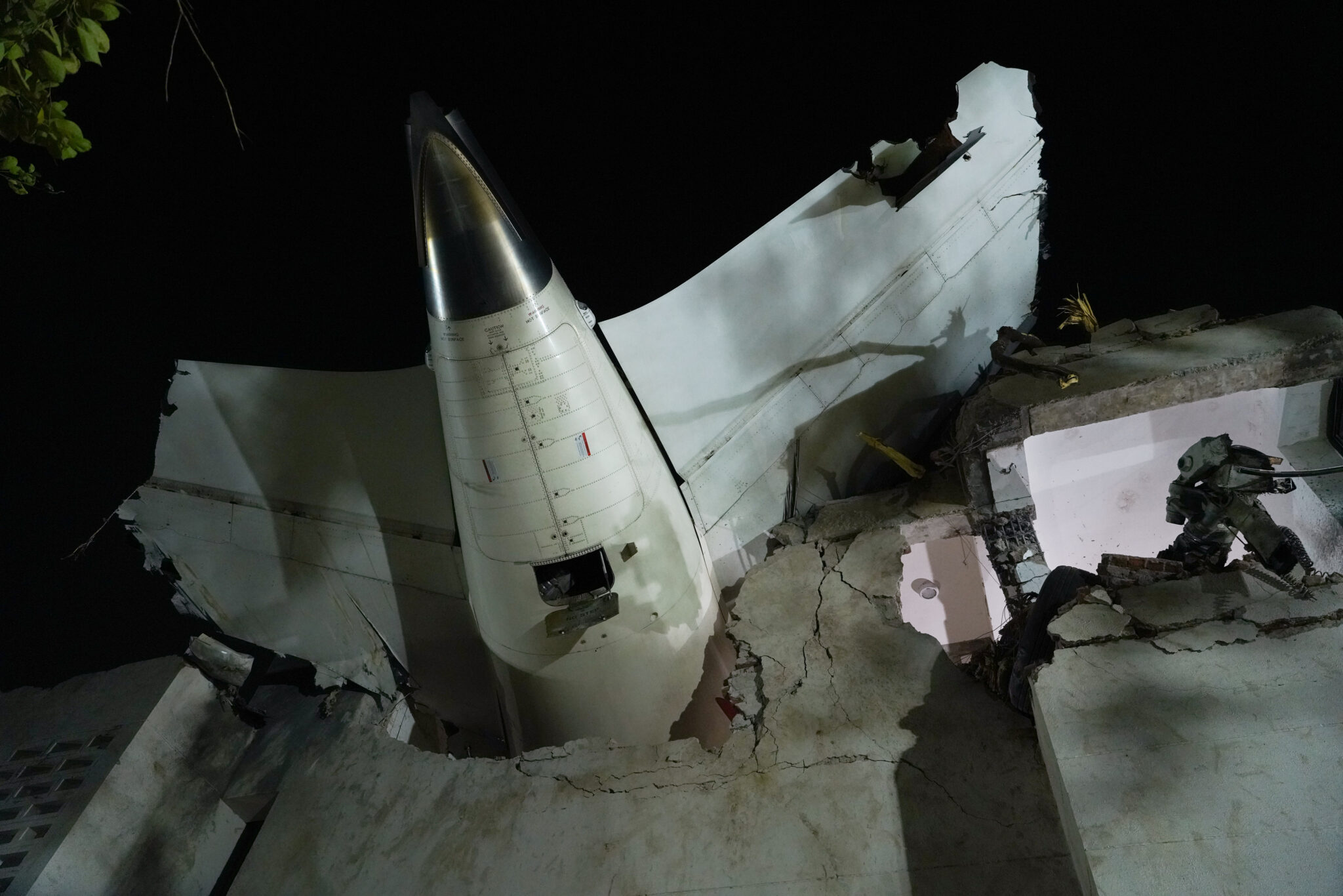 Air India plane crash draws attention to flaps and landing gear - Moneyweb