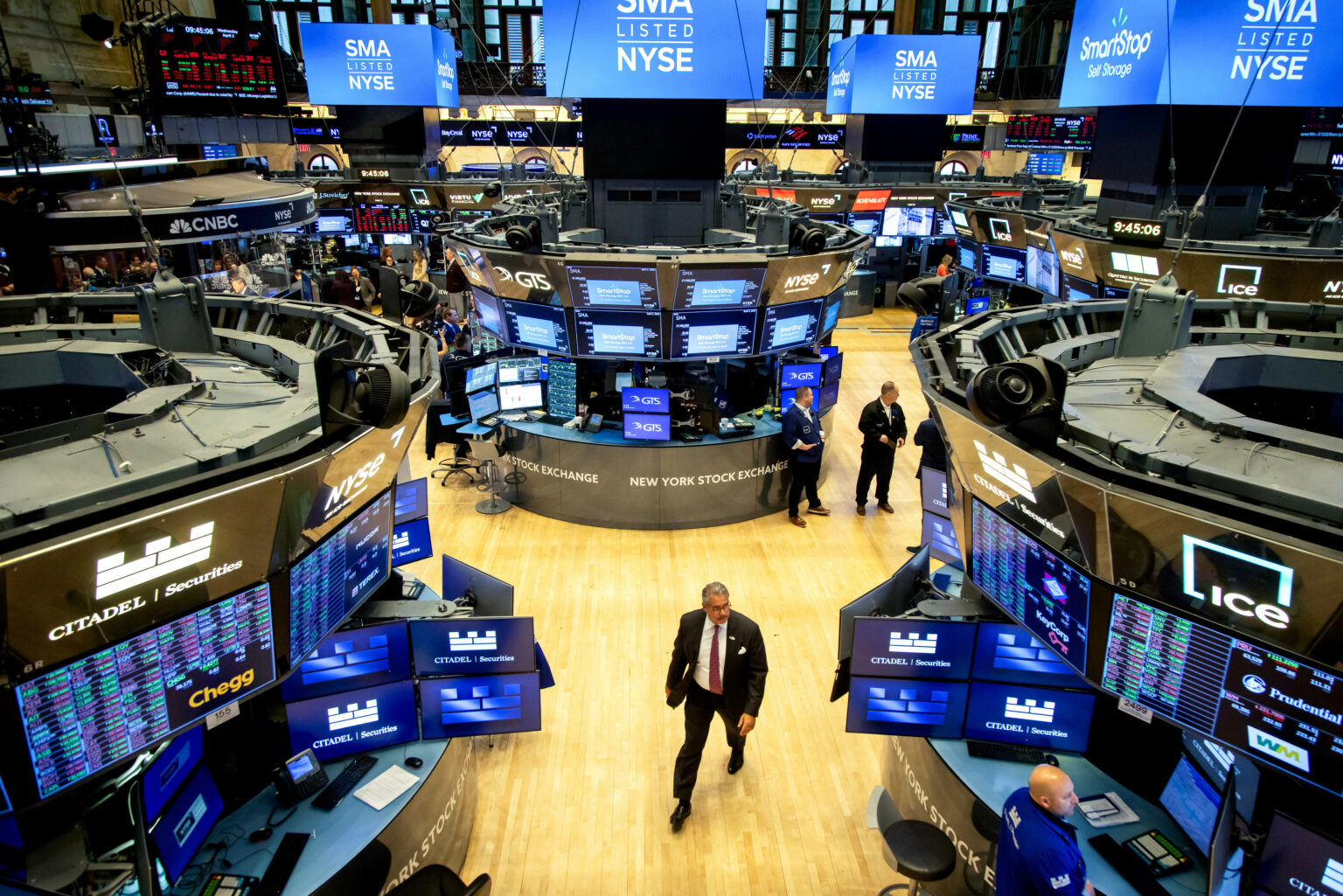 S&P 500 needs profit boom or Fed cuts to justify lofty levels - Moneyweb