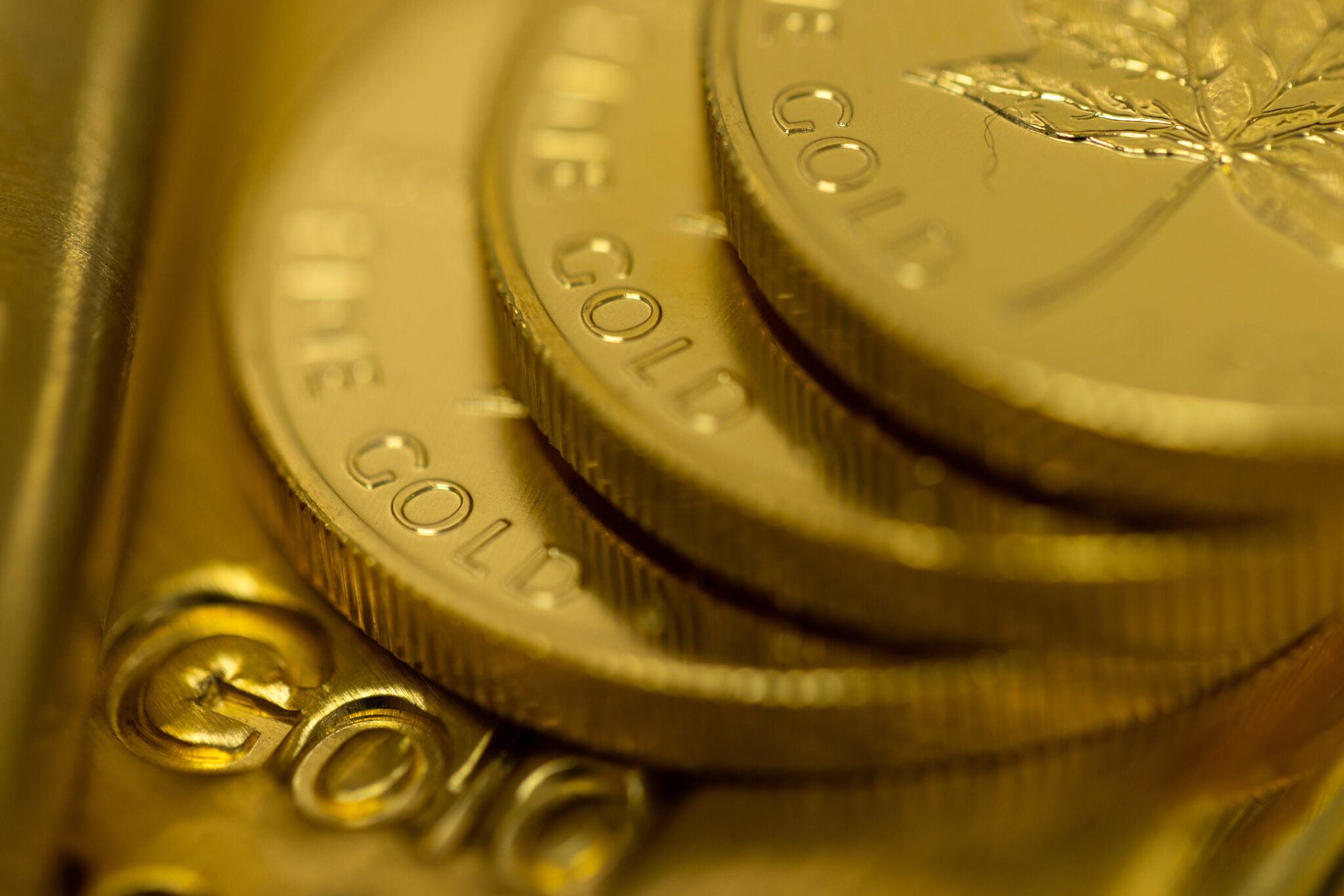 Gold holds two-day rise with tariffs and interest rates in focus - Moneyweb