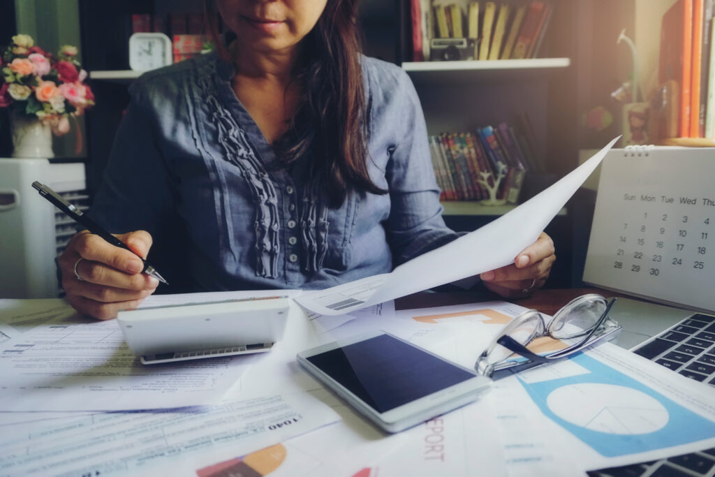 Index shows women build wealth creation better - Moneyweb