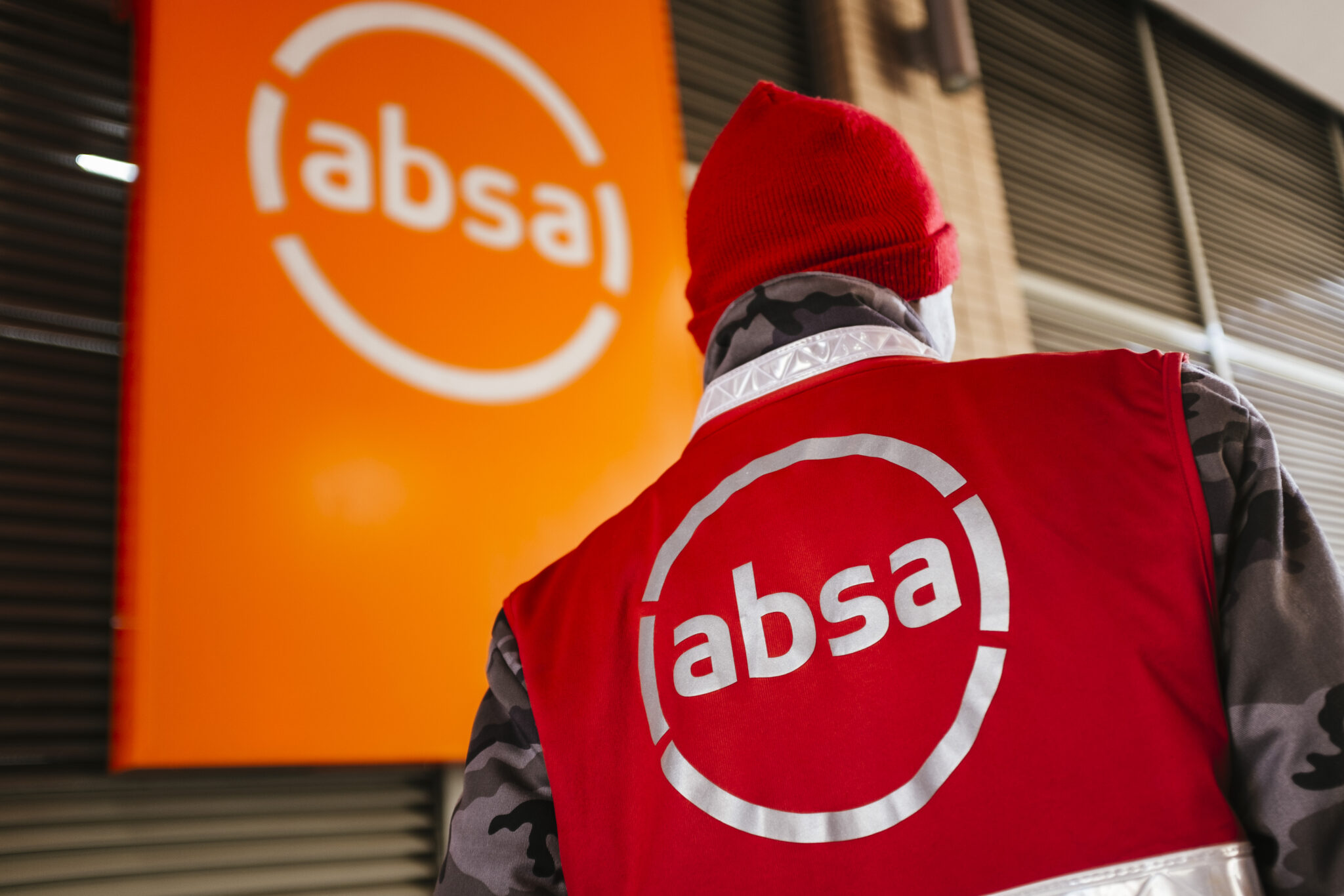Absa profit jumps 14% on cost cuts, revamp as new CEO takes helm - Moneyweb