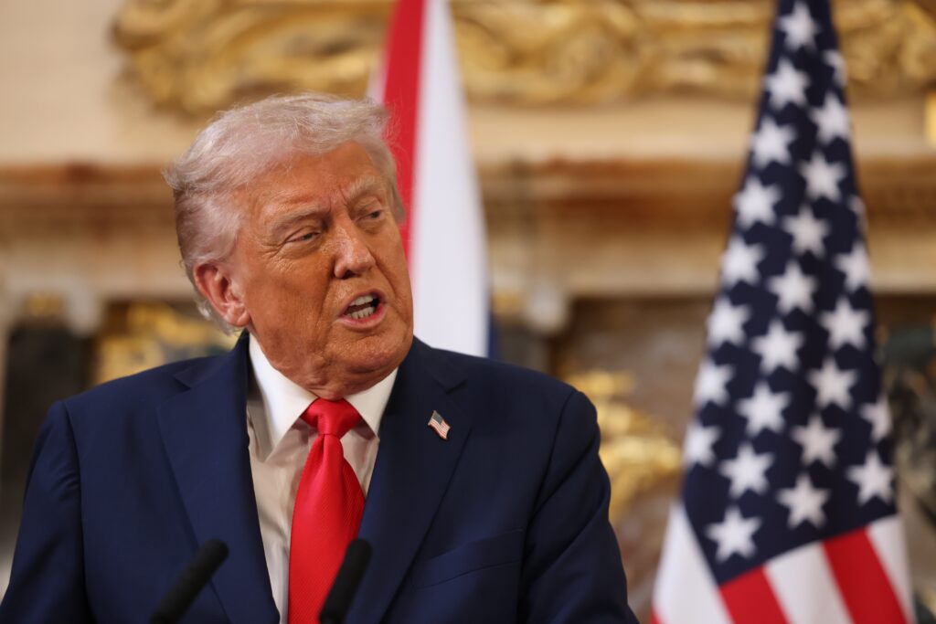 Trump, Vance open door to China deal as trade spat drags on - Moneyweb