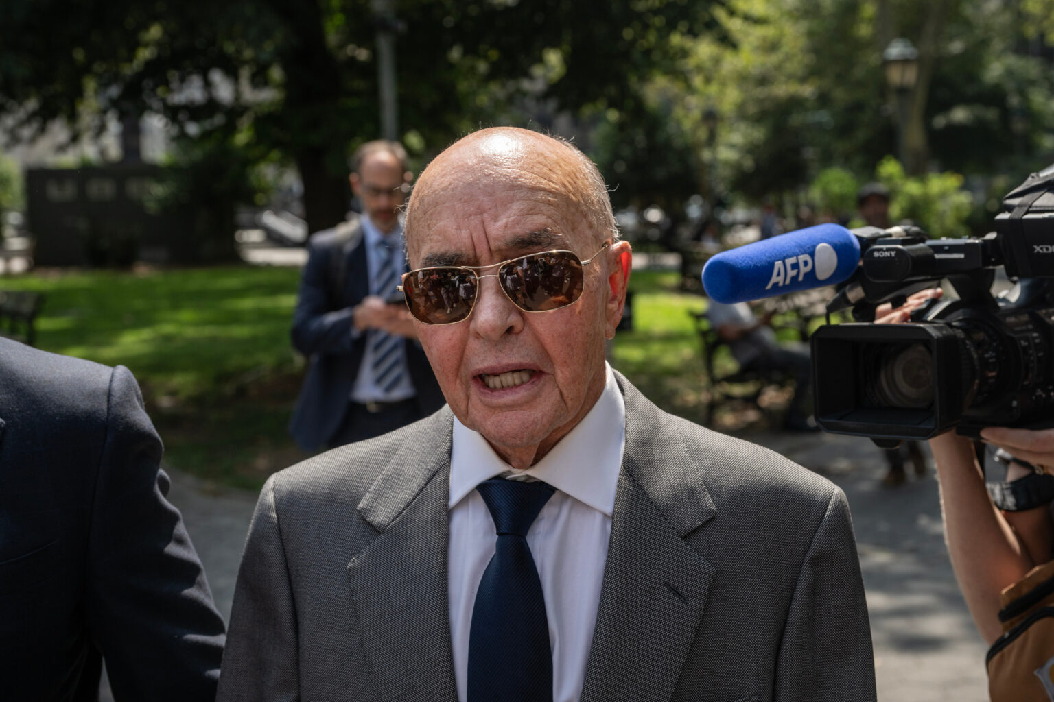 Trump pardons UK billionaire Joe Lewis over insider trading - Moneyweb