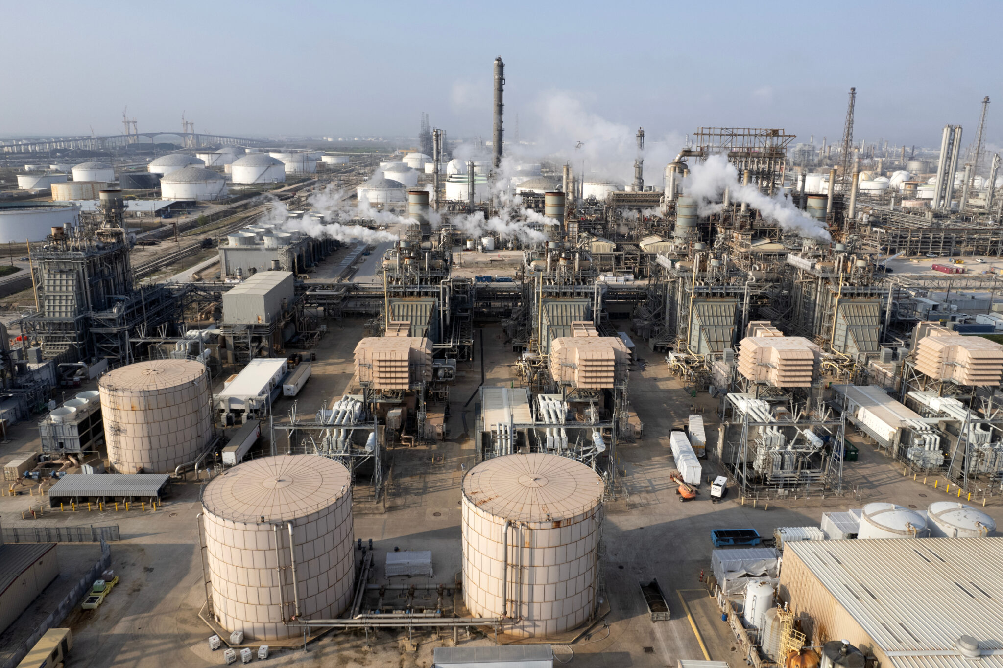 Oil holds two-day gain with focus on Ukraine talks and surplus - Moneyweb