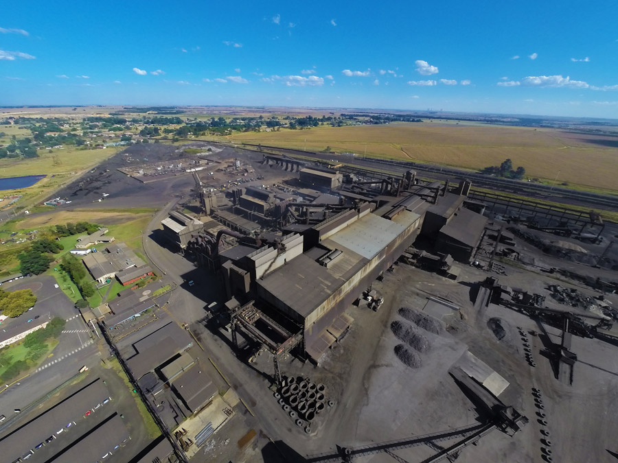 SA’s last manganese smelter warns 600 jobs at risk - Moneyweb