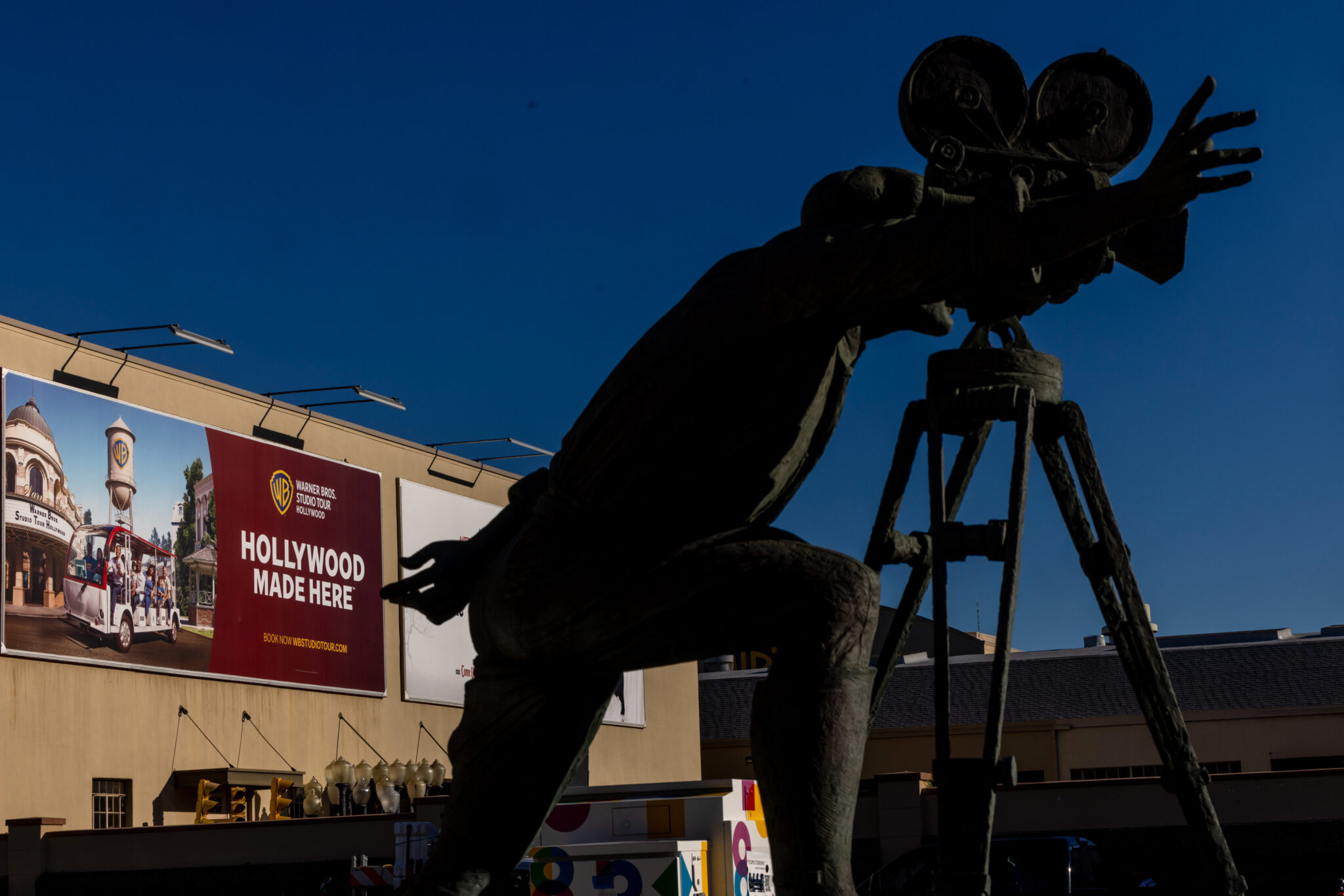 How Netflix beat Paramount to win over Warner Bros - Moneyweb