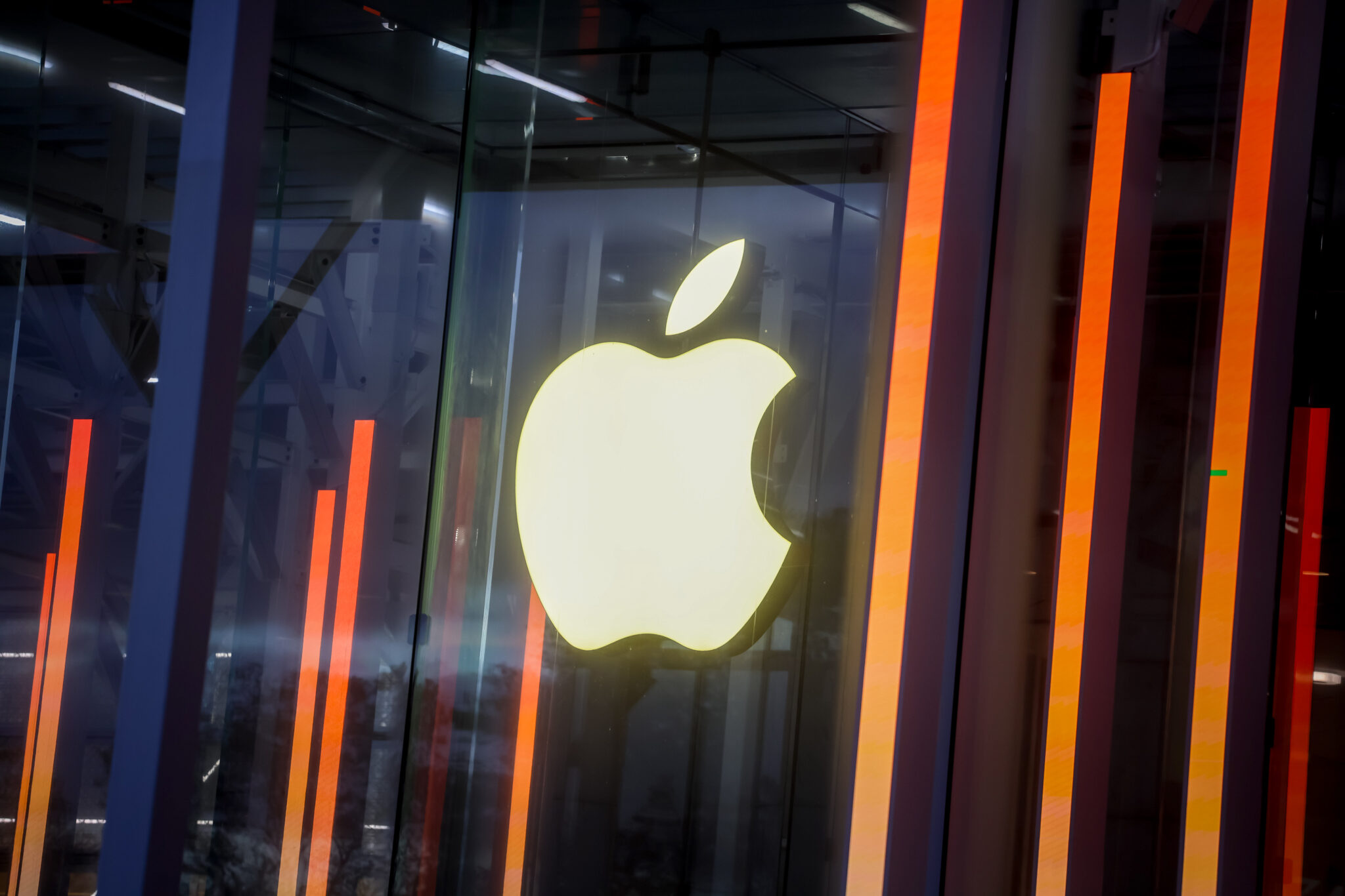Apple and tech hardware stocks face ‘crisis’ as memory prices soar ...