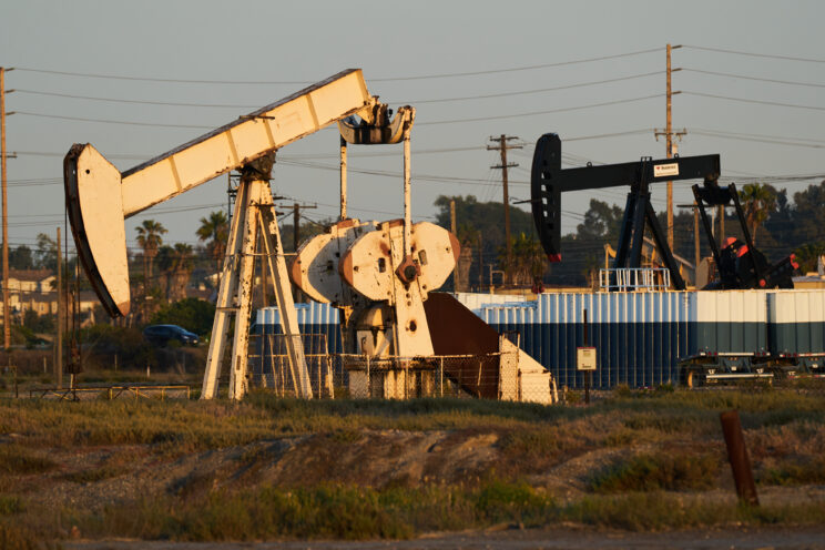 Oil swings as traders weigh Greenland crisis and supply outlook - Moneyweb