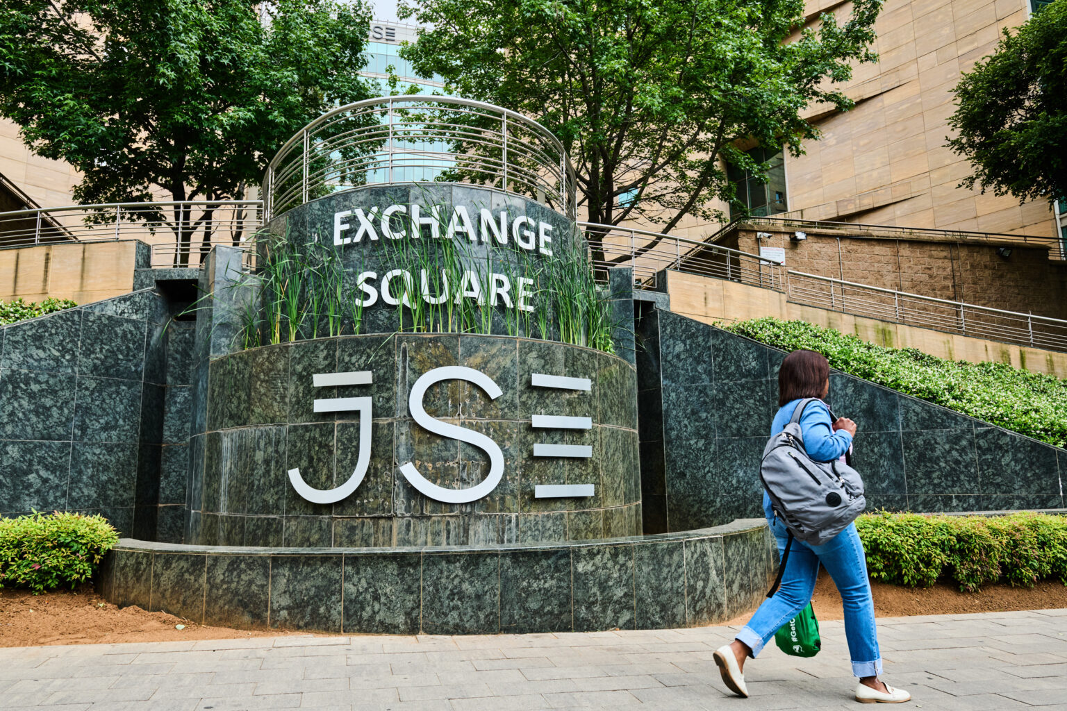 JSE lists AI-focused actively managed ETF - Moneyweb