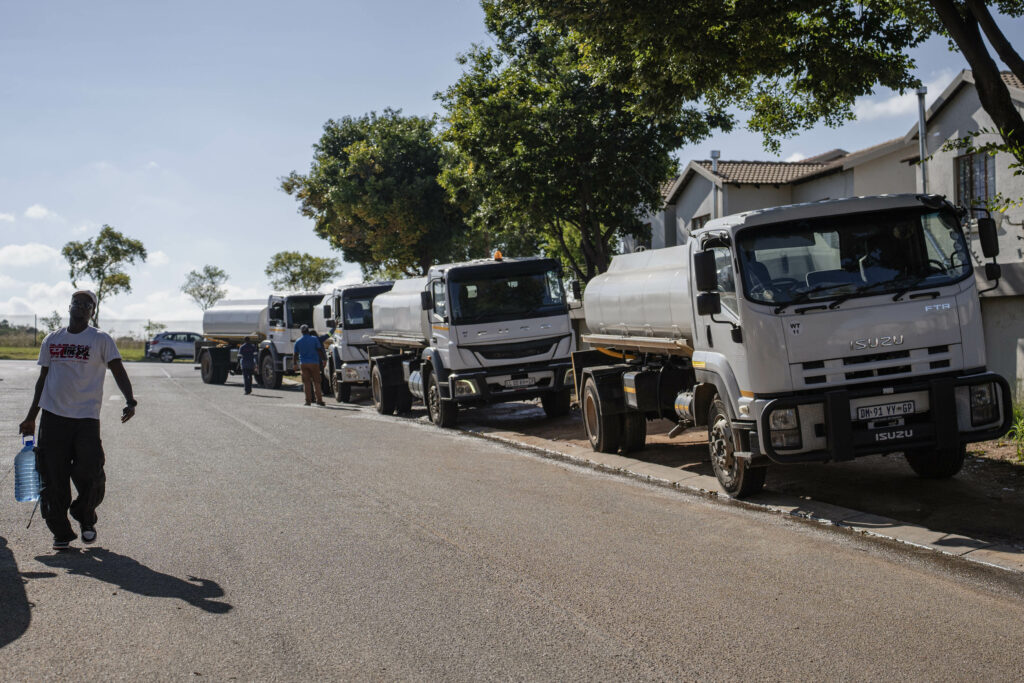 Midrand residents protest massive water outage - Moneyweb
