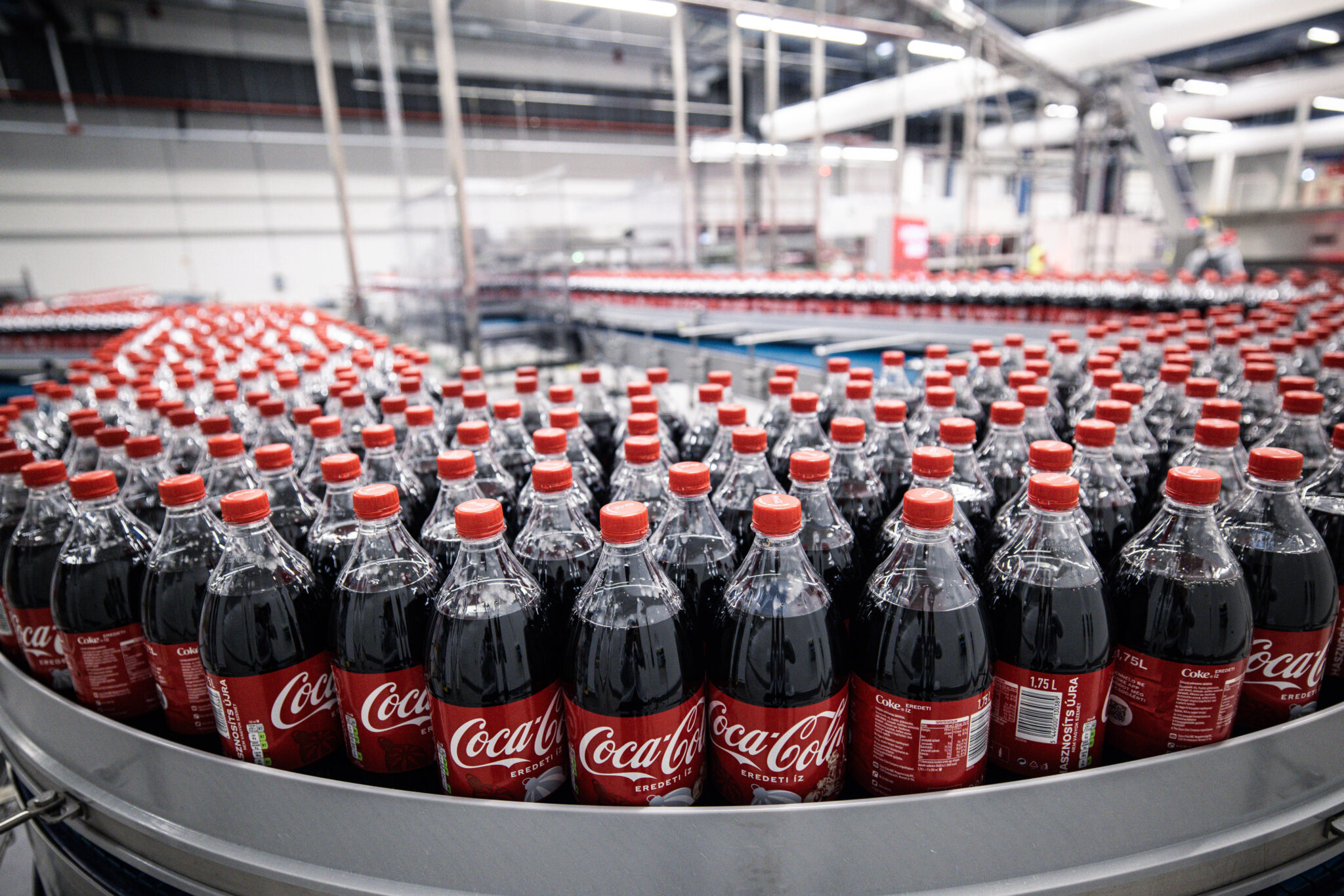 Coca-Cola posts best sales growth since 2024 - Moneyweb