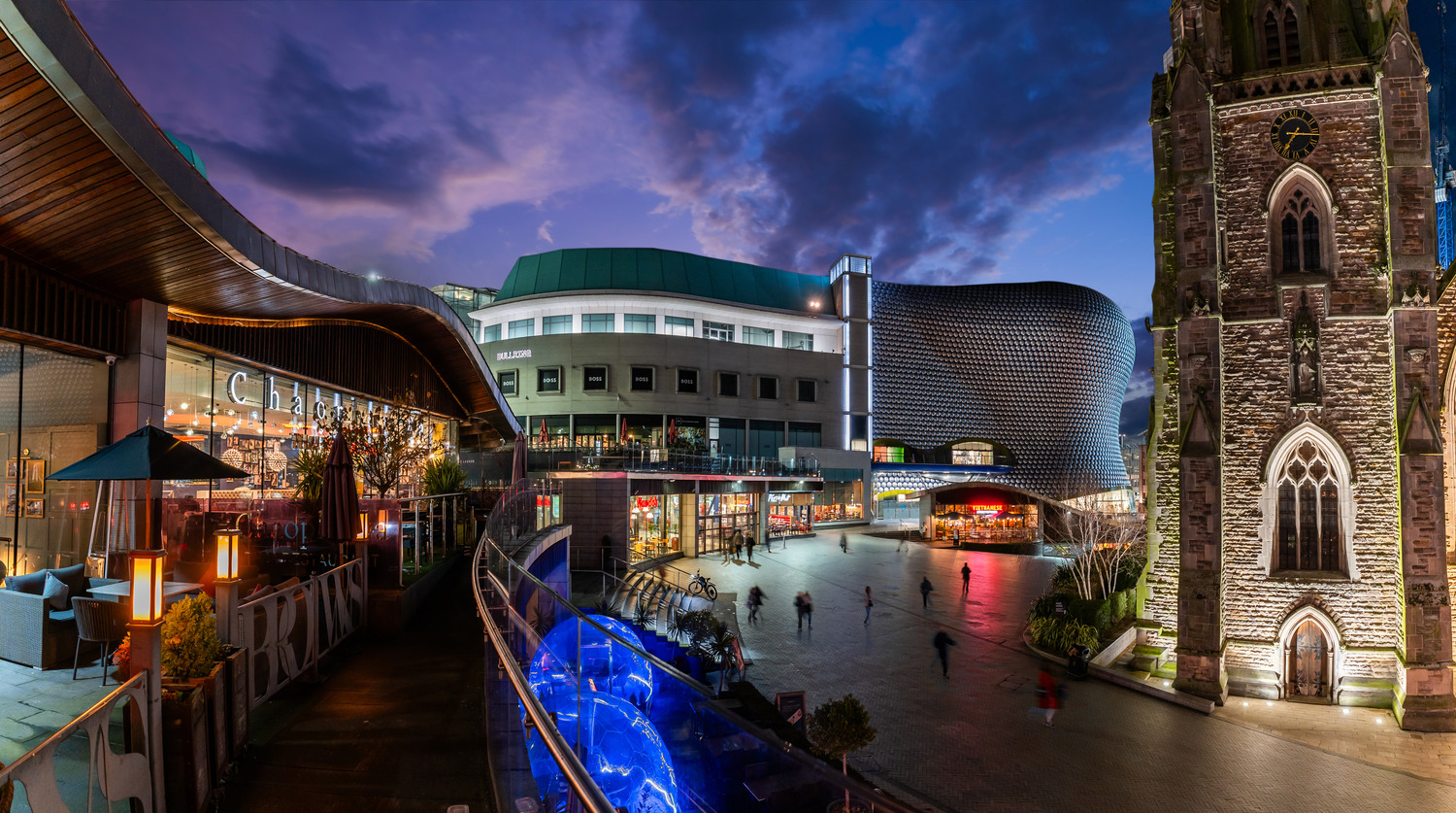 Hammerson doubles down on retail experience to counter e-commerce ...